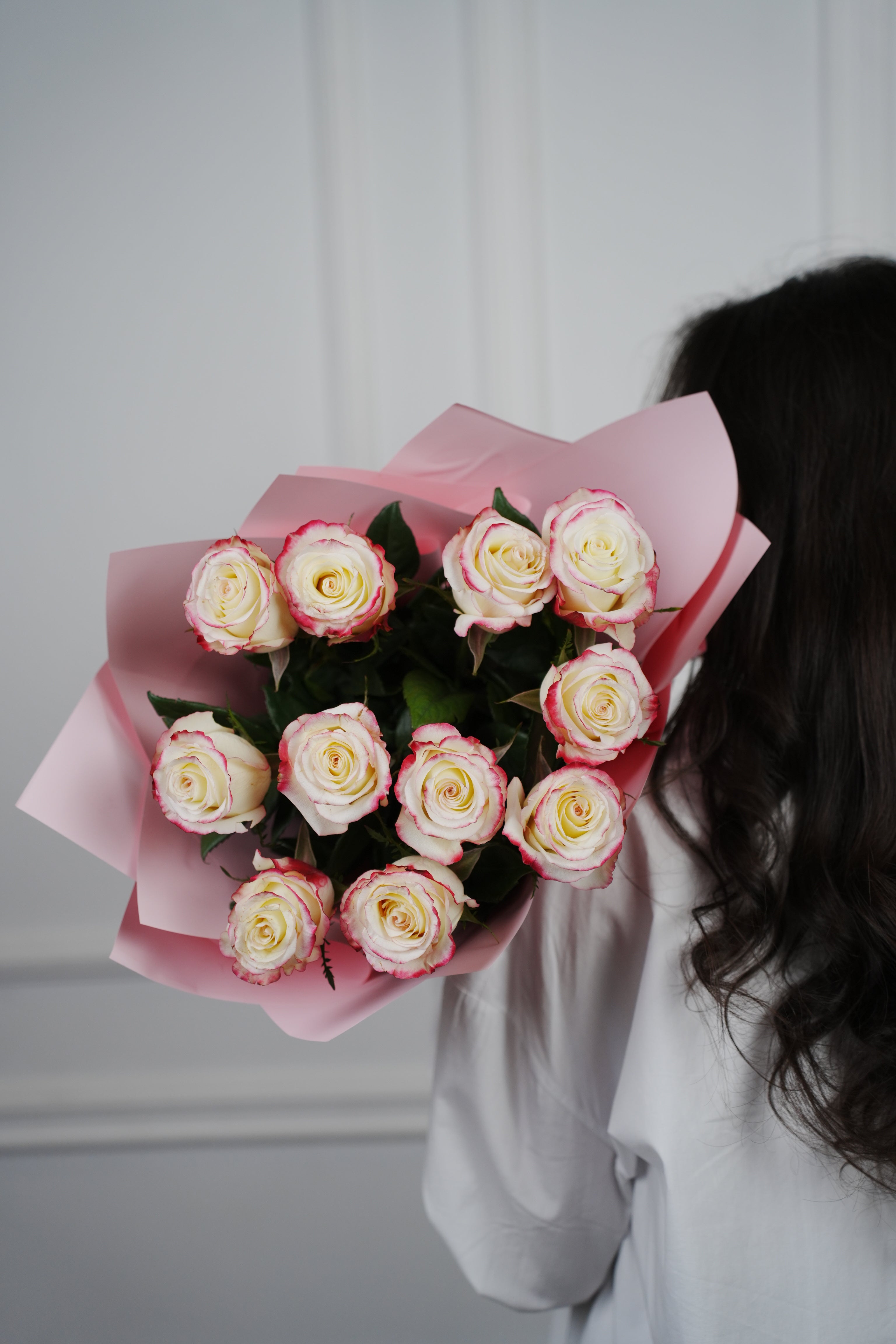 Radiant Heat: Vibrant Hot Roses Bouquet – GOOL: FLOWER SHOP